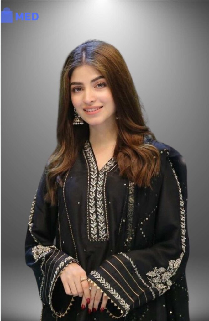 Pakistani Top Actress Names List 2025 With Photos